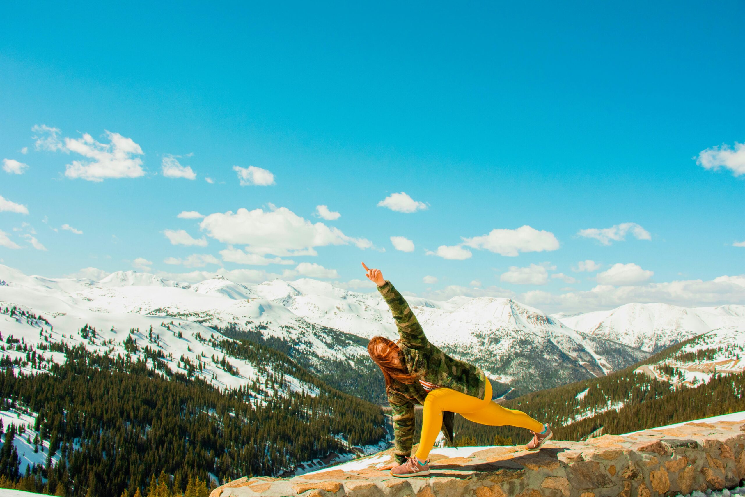 5 Snowboarding Stretches to Get You Ready for the Mountain ...